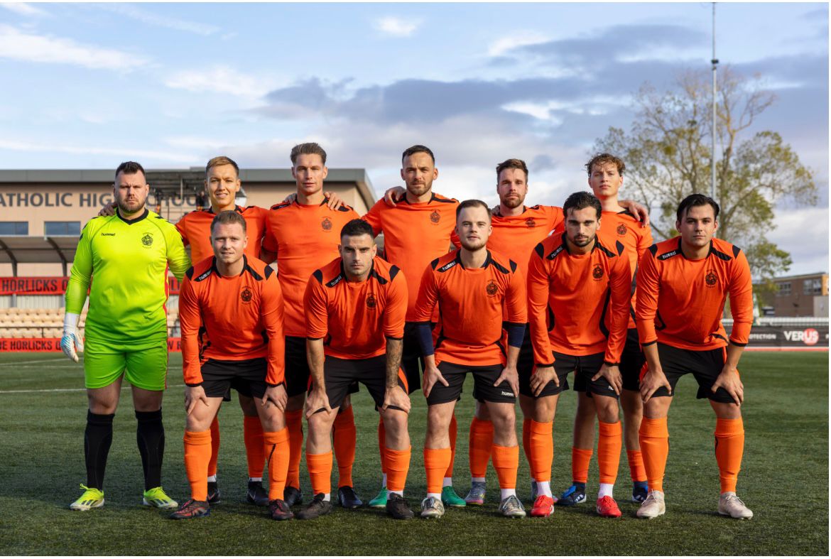 Connor Adriaanse schittert in het Nederlands Militair Elftal ...